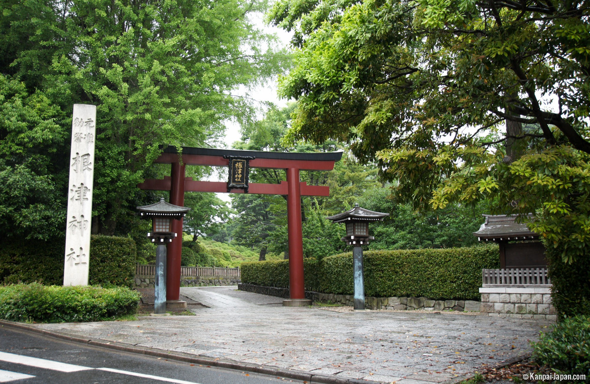 Nezu-jinja - The Gorgeous Shrine of Yanesen
