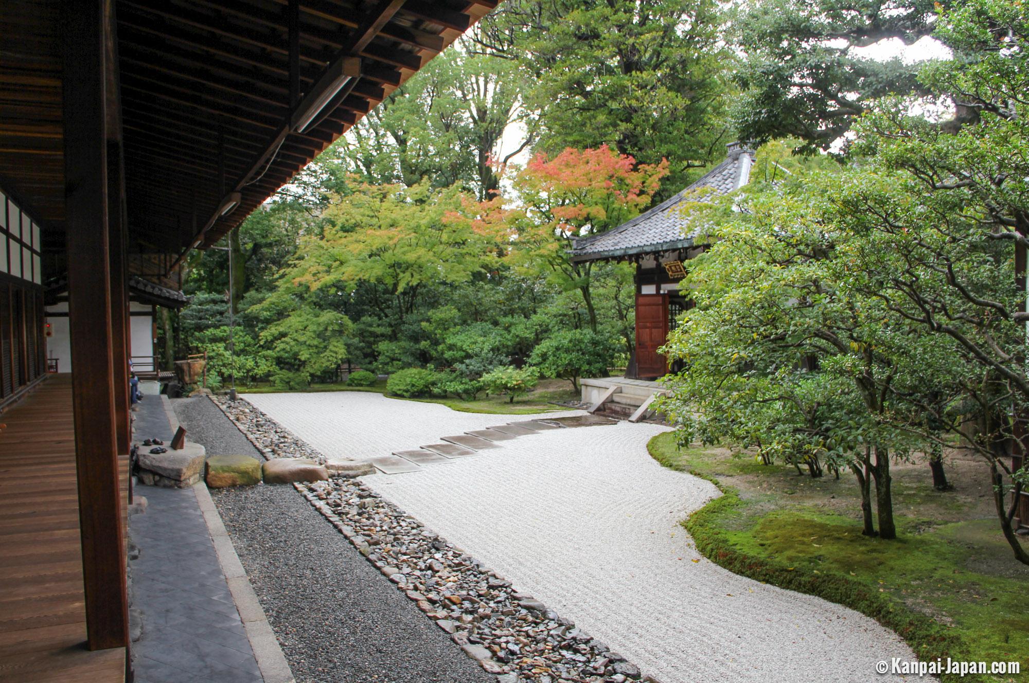 Kennin-ji - The Oldest Zen Temple in Kyoto Kennin-ji - The Oldest Zen Temple in Kyoto