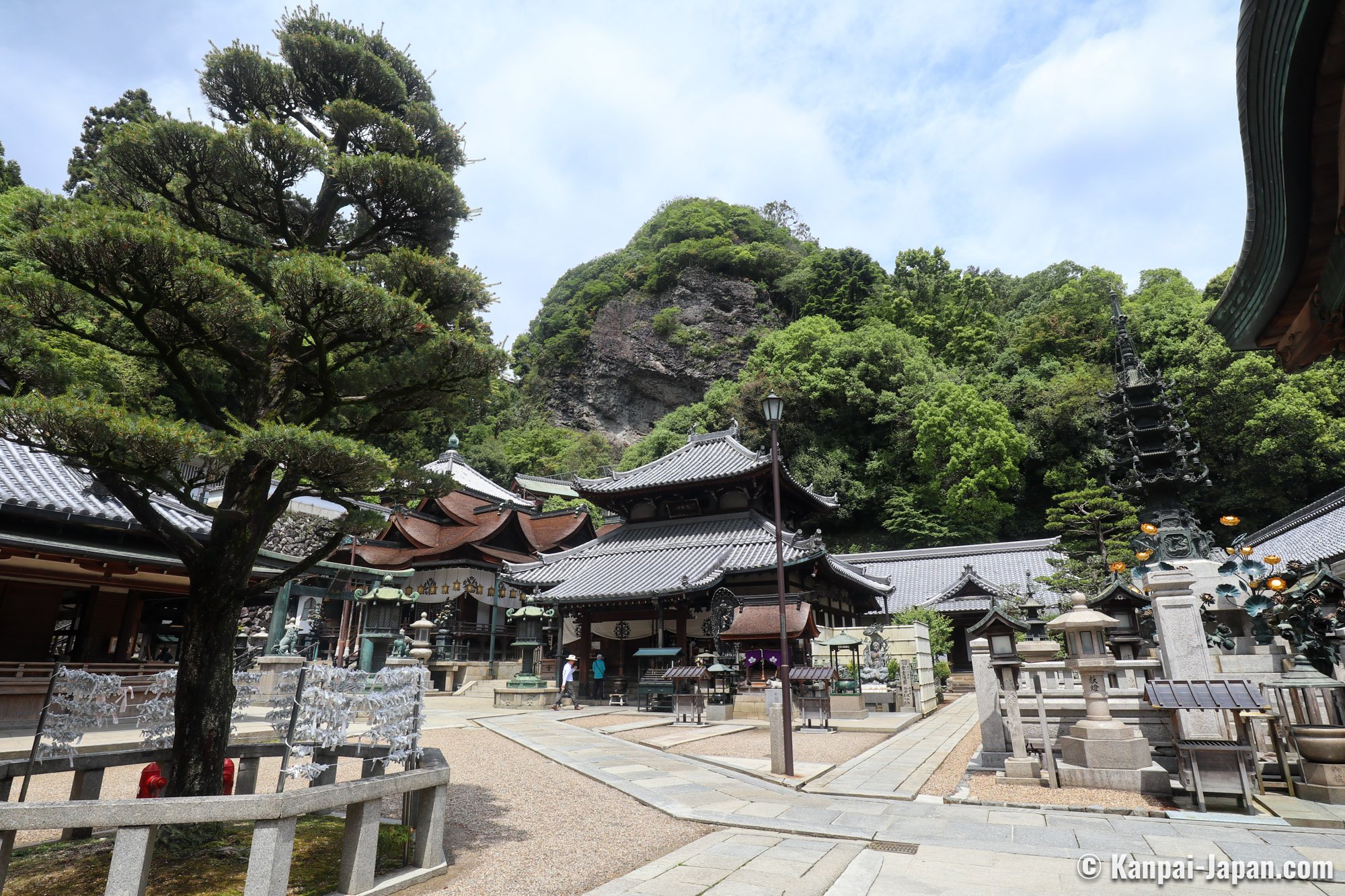 Hozan-ji - The Great Temple on Mount Ikoma