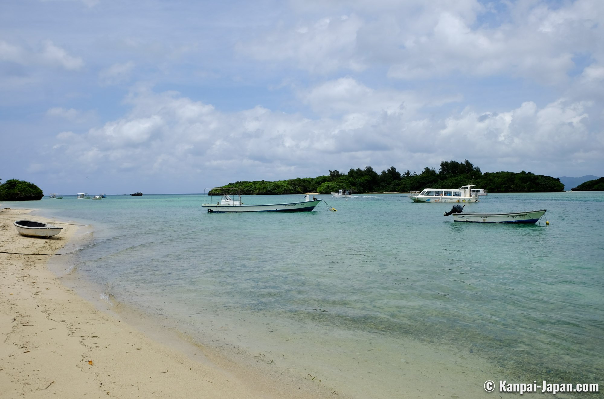 Kabira Bay - The Turquoise Water of Ishigaki