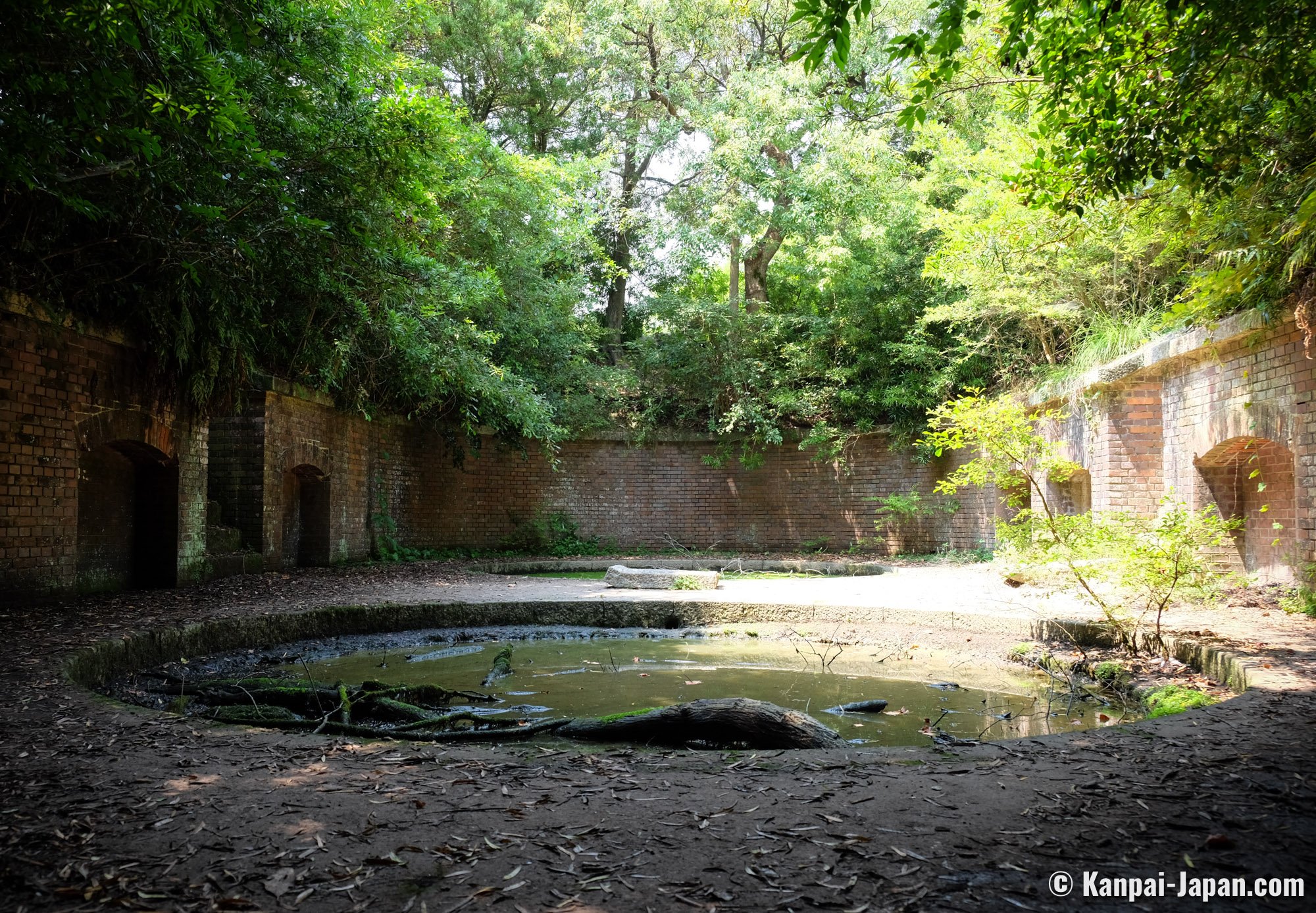 Tomogashima - Discovery of Abandoned Military Ruins