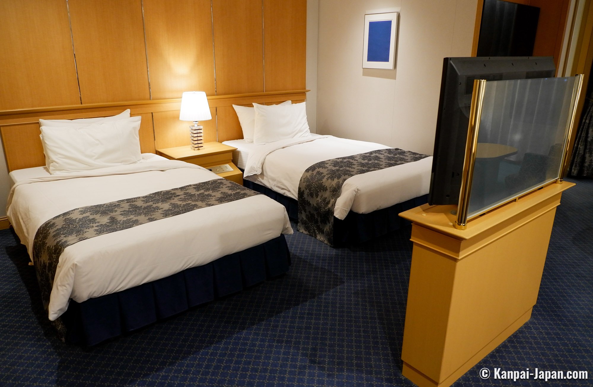 Shin Nihonkai Ferry - ⛴️ The Modern Kitamaebune